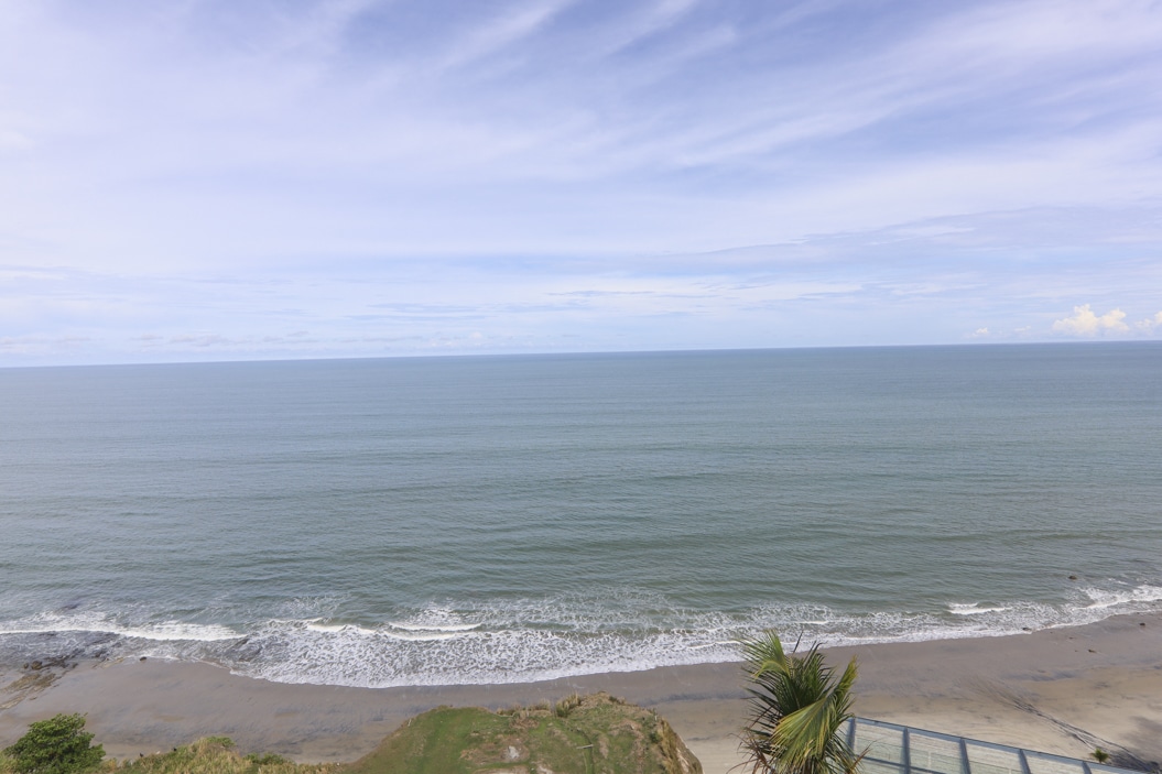 Serenity by the Sea: Oceanfront Penthouse in Punta Caelo, Panama ...